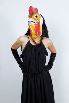 Chinese horoscope and sign compatibility: The Rooster woman in love